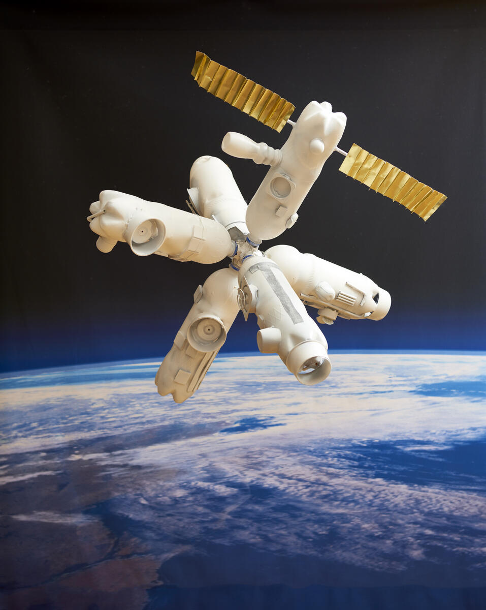 Rymdstation - Lekolar